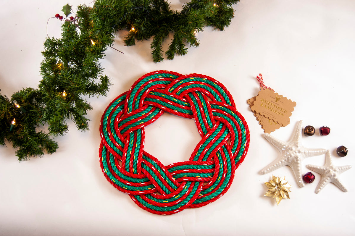 The Timeless Beauty of Christmas Wreaths: A Gift That Keeps on Giving ...