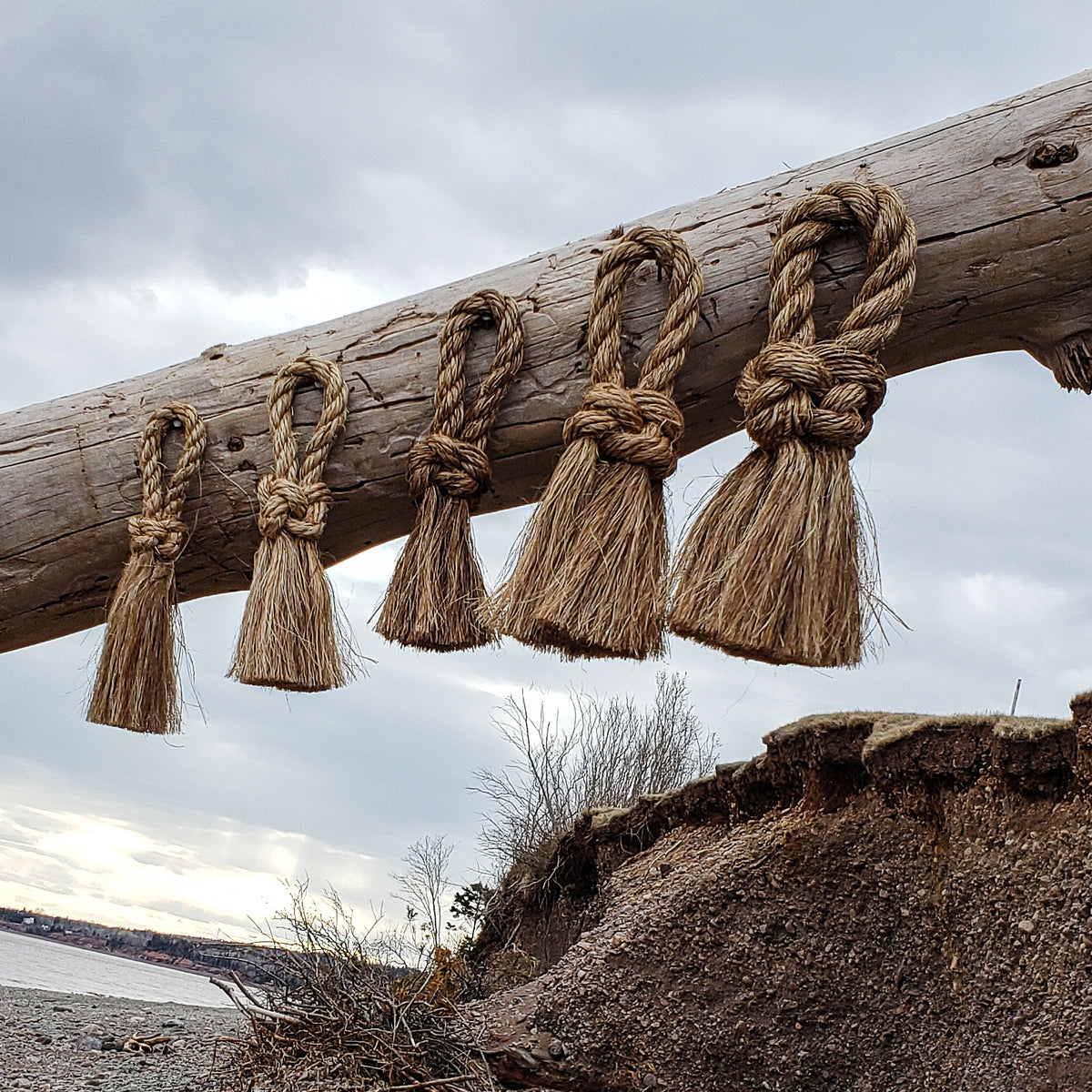 Manila Sailors Whisk – All For Knot Rope Weaving Inc.